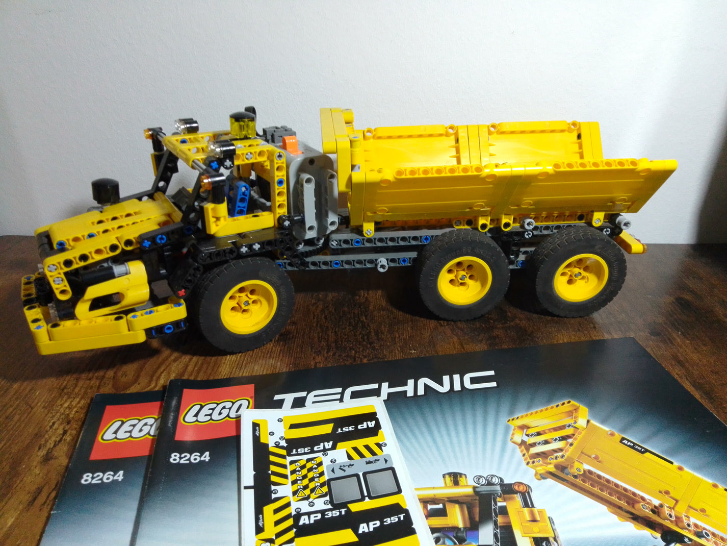 LEGO® Technic | Knickgelenk-Laster 8264 – versibrix